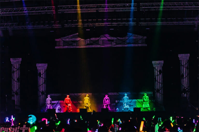 「シクフォニ」初のツアー開催が発表！ 約18,000人が大熱狂のワンマンライブ『SIXFONIA One Man Live【Six-tuation】vol.I -CHAOS-』レポートが到着 ...